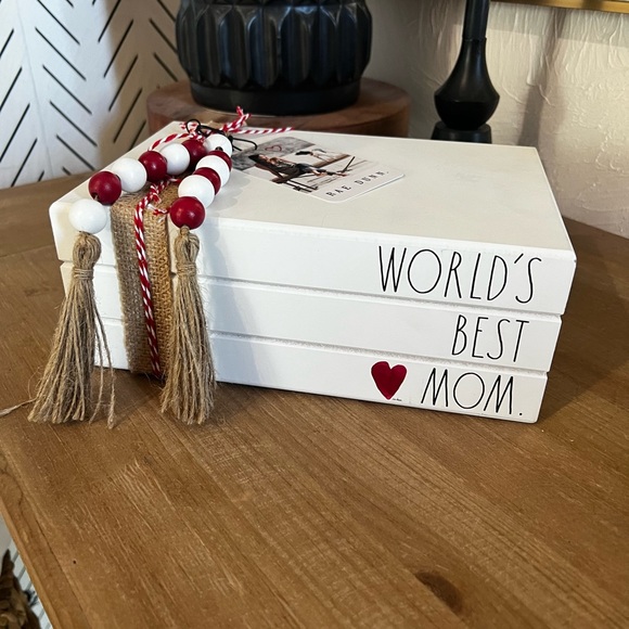 Rae Dunn | Accessories | Rae Dunn Worlds Best Mom Book Stack | Poshmark
